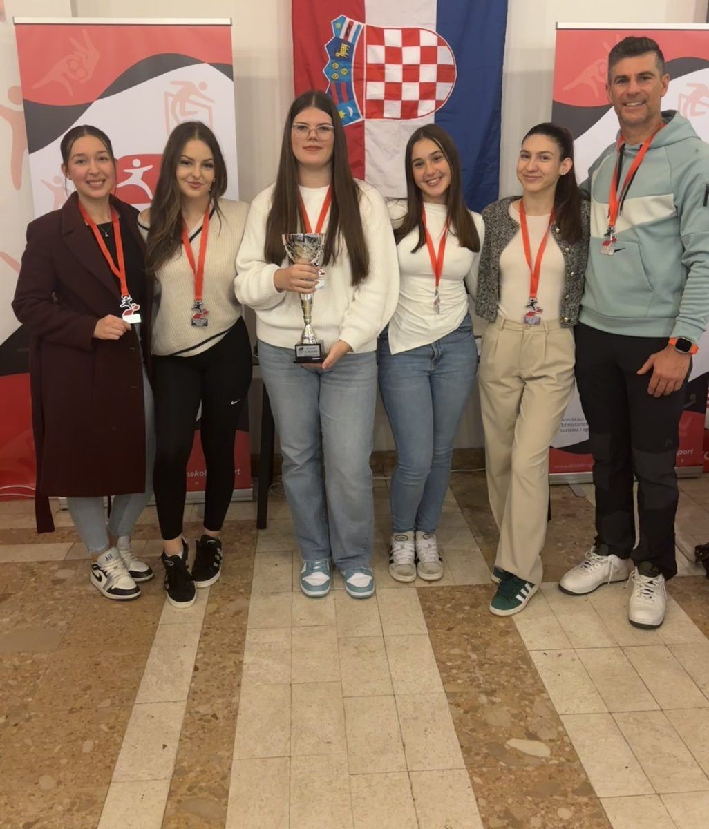 Djevojke Gimnazije Pula osvojile 2. mjesto na državnom Natjecanju u ...